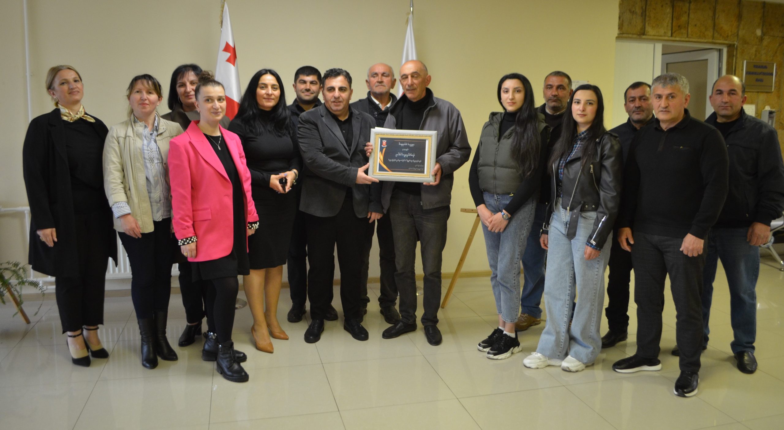 კობა მურადაშვილმა და მაია ხმალაძემ ზემო ოროზმანის საჯარო სკოლის