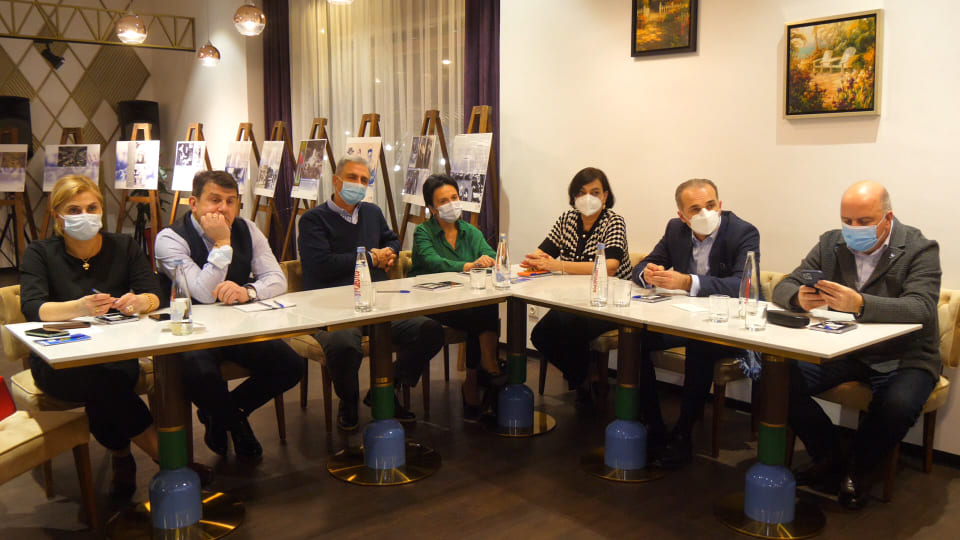 „ექიმის პანდემიური ყოფის 2 წელი“ - ინფლუენსერებმა და ექიმებმა განვლილი ...
