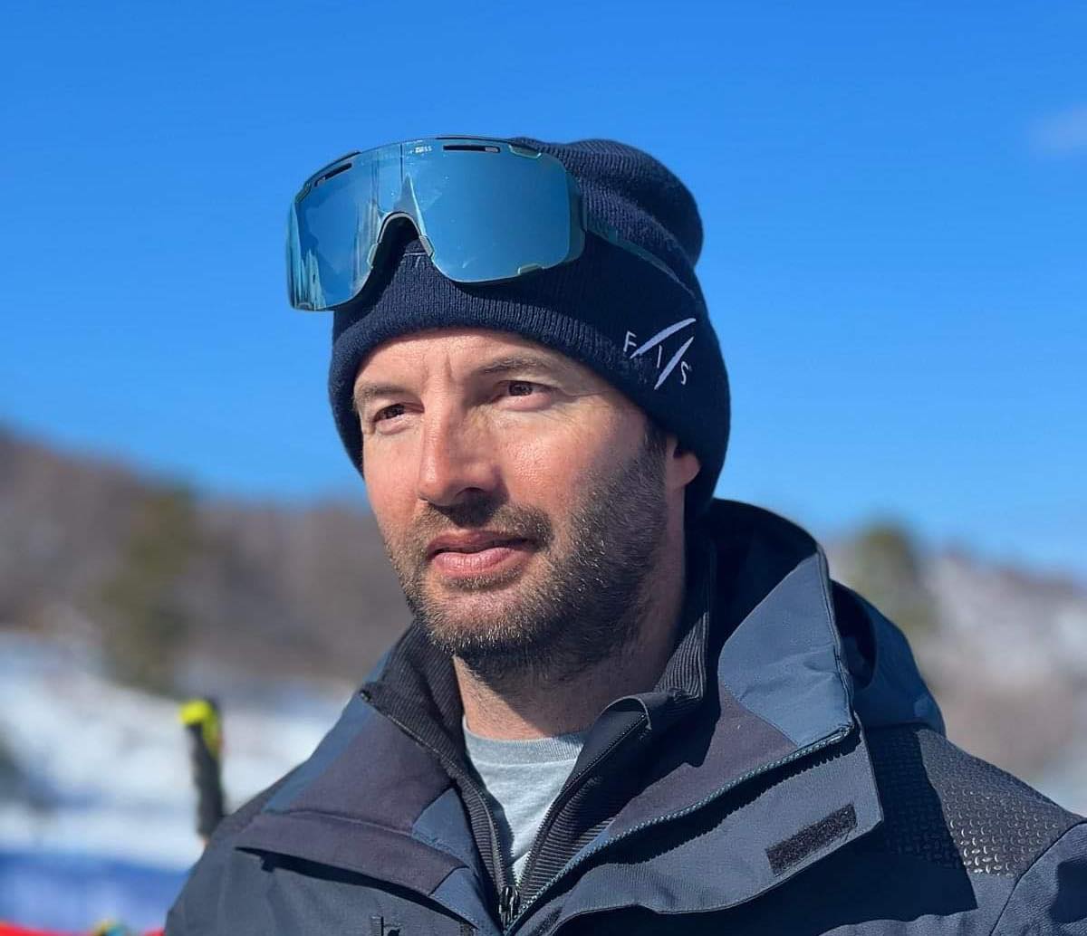 საერთაშორისო სათხილამურო ფედერაციის შეჯიბრის დირექტორი - შეჯიბრი მსოფლიო ჩემპიონატის დონეზე ...